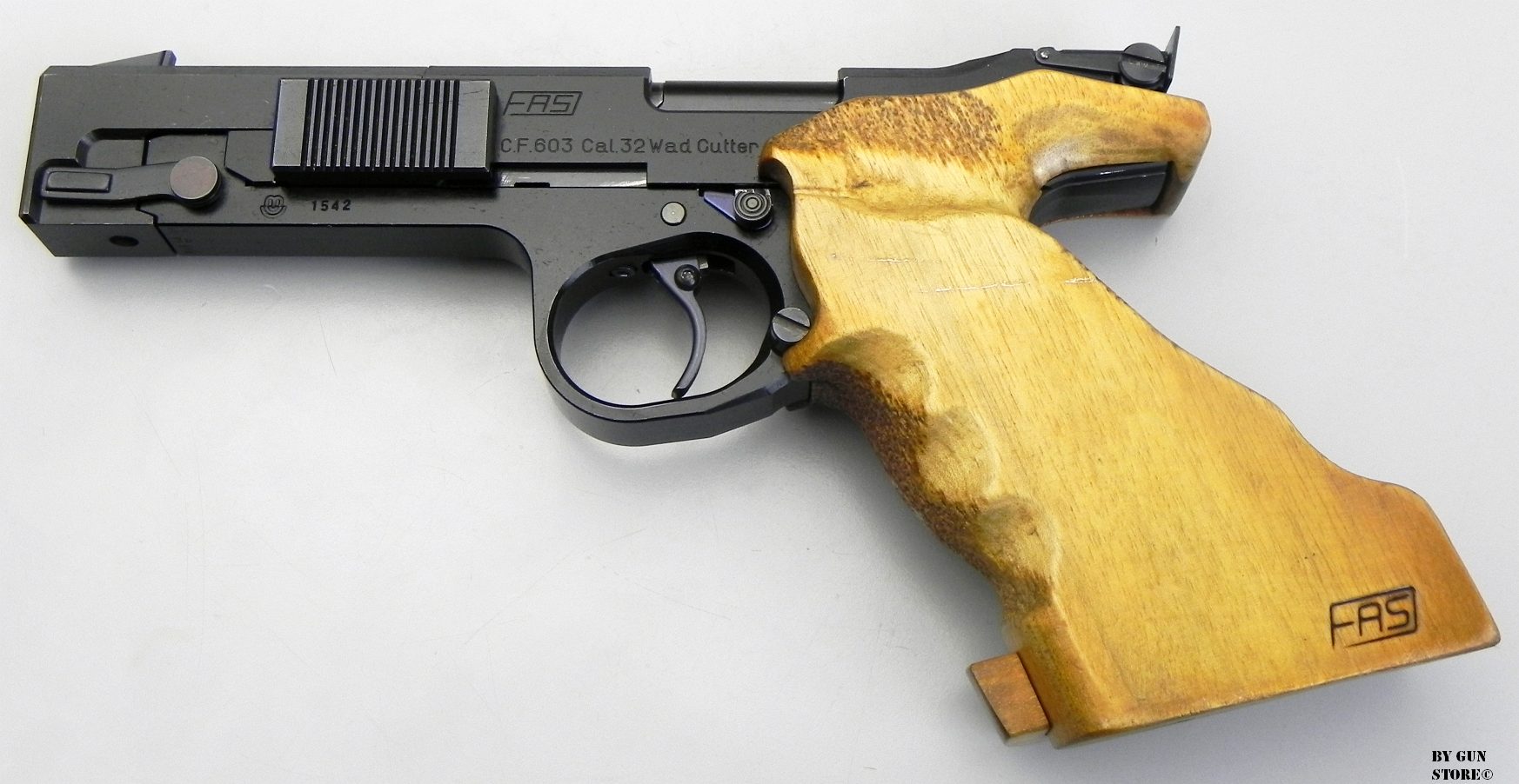 Gun Store Bunker, "EGO SUM BELLUM", Pistola FAS mod. C.F. 603 cal. 32 ...