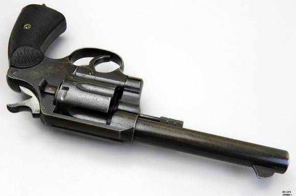 Revolver Colt mod. New Service 455 Eley cal. 455 Webley mat. 102769 ...