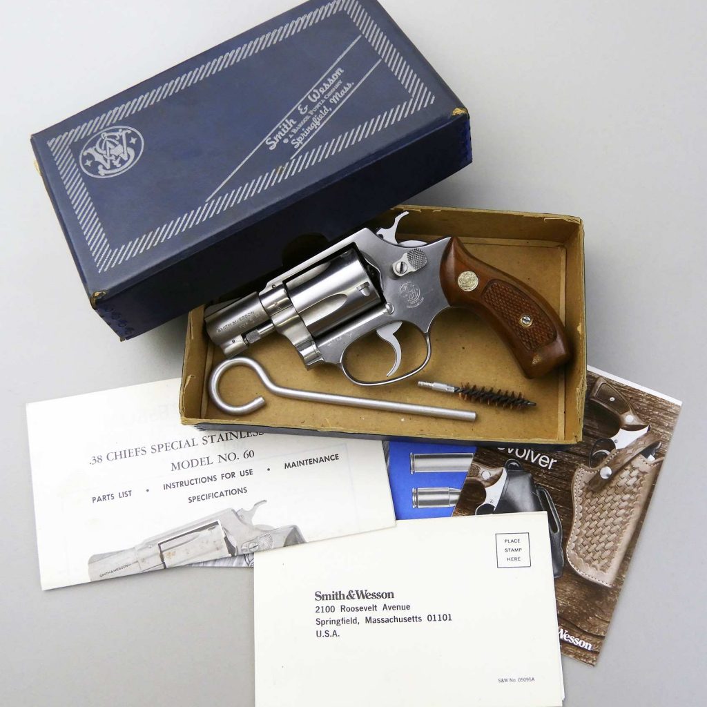 Revolver Smith & Wesson mod. 60 cal. 38 Special - Gun Store Bunker