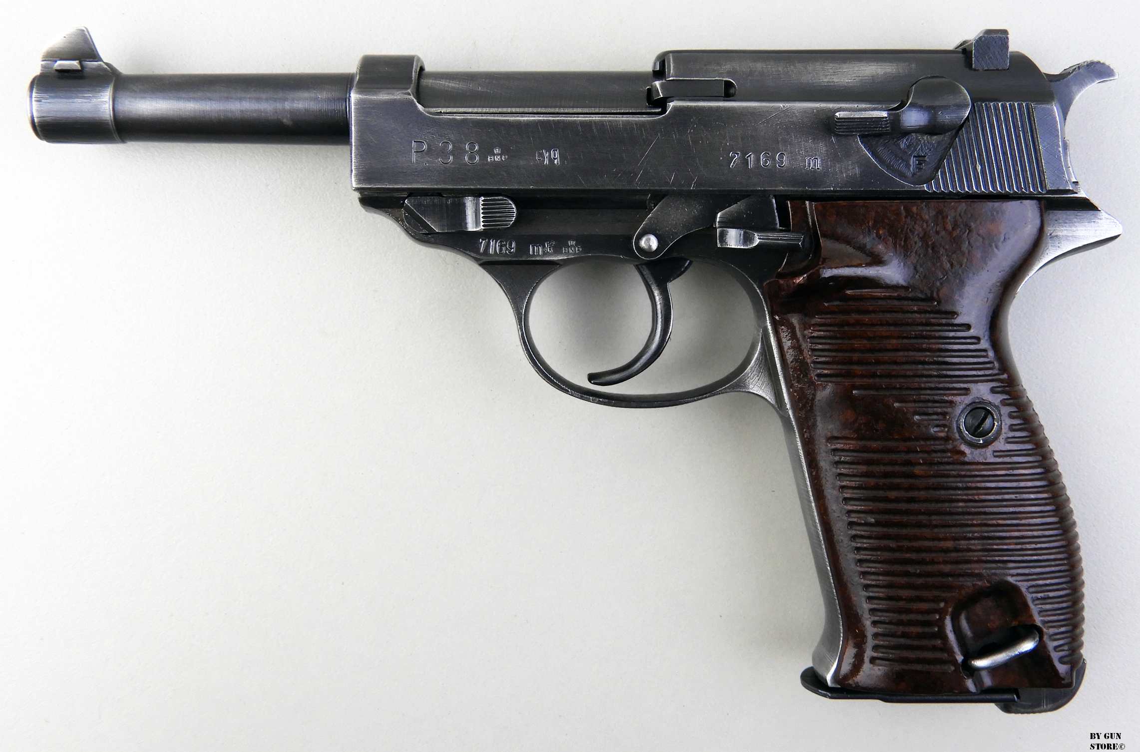 Gun Store Bunker, "EGO SUM BELLUM", Gun Store Bunker - Armeria Milano