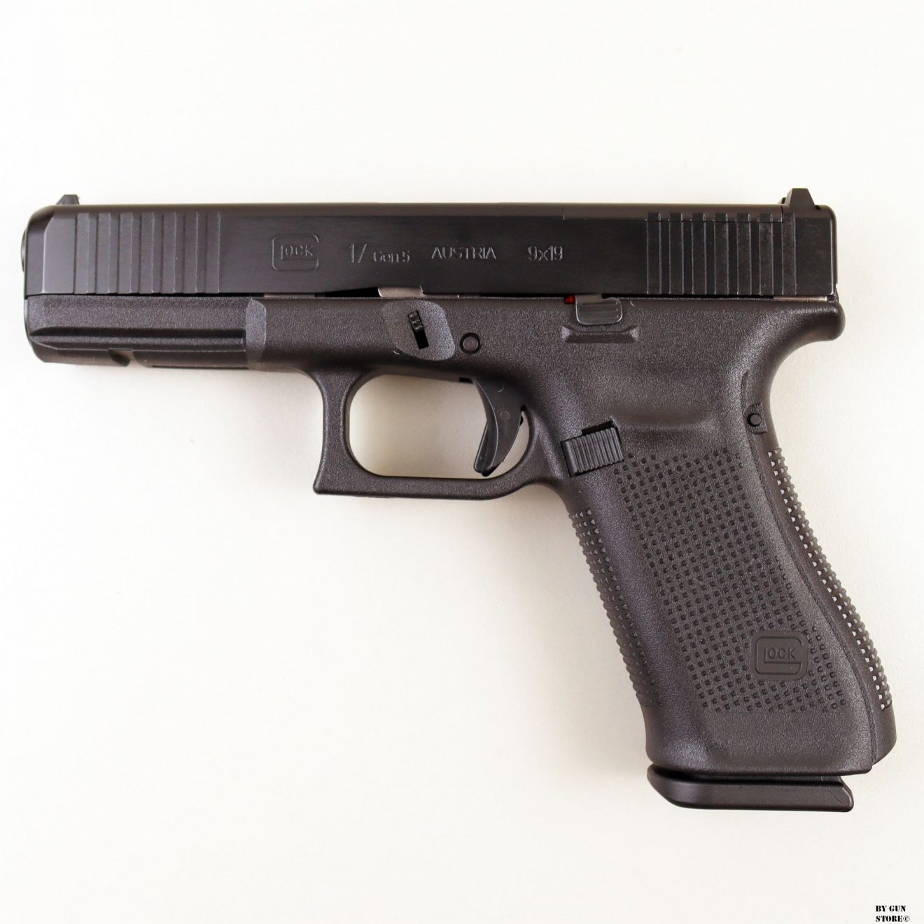 Pistola Glock mod. 17 GEN5 FS MOS cal. 9x19 mm - Gun Store Bunker